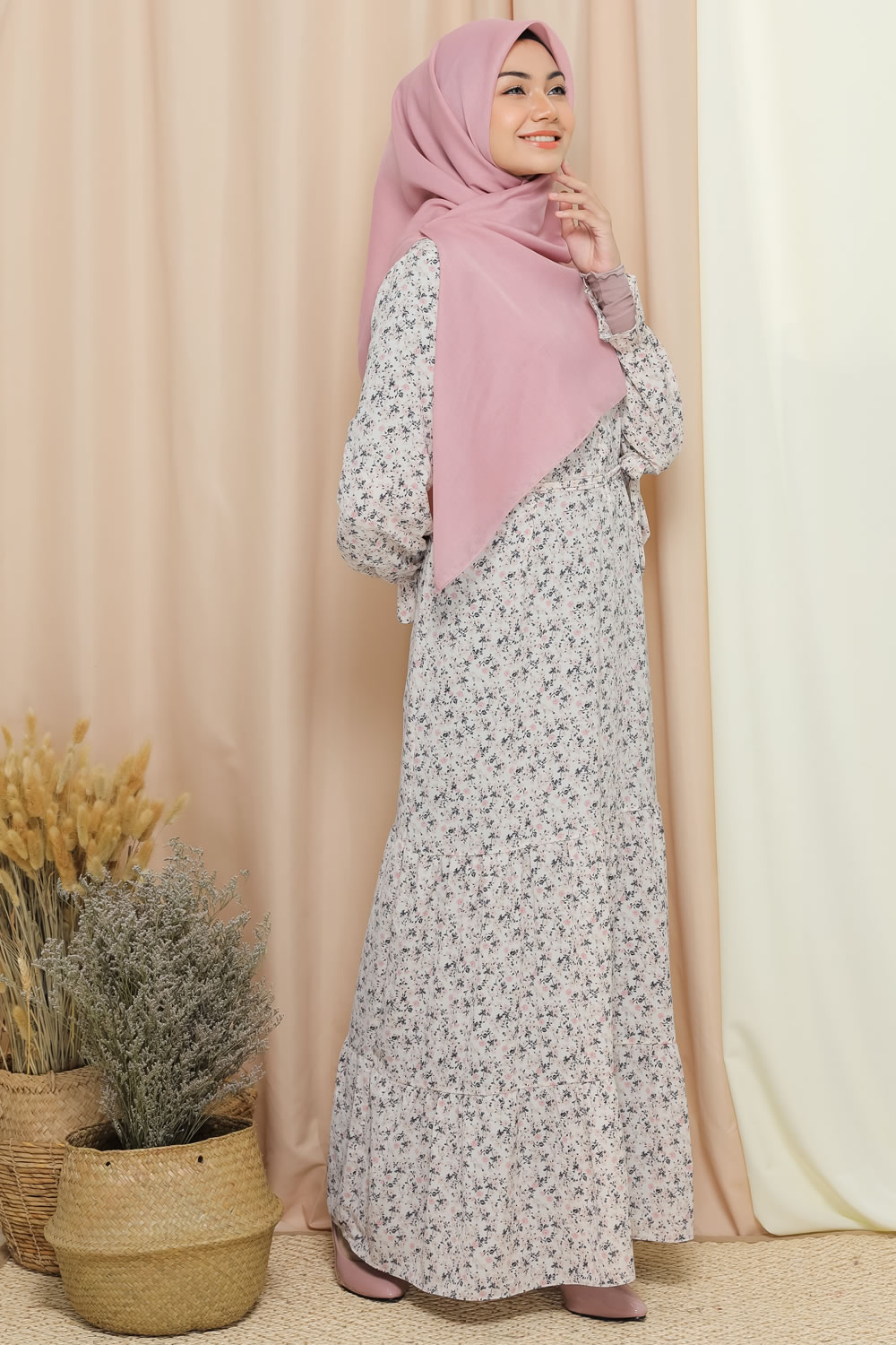 SAMARA - Pretty Dress in Milk