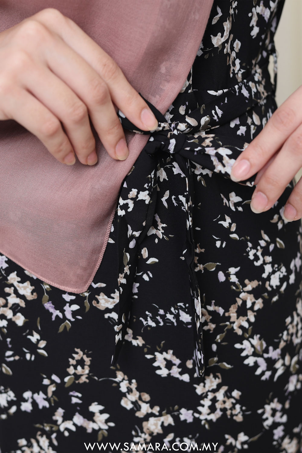 SAMARA - Pretty Dress in Black