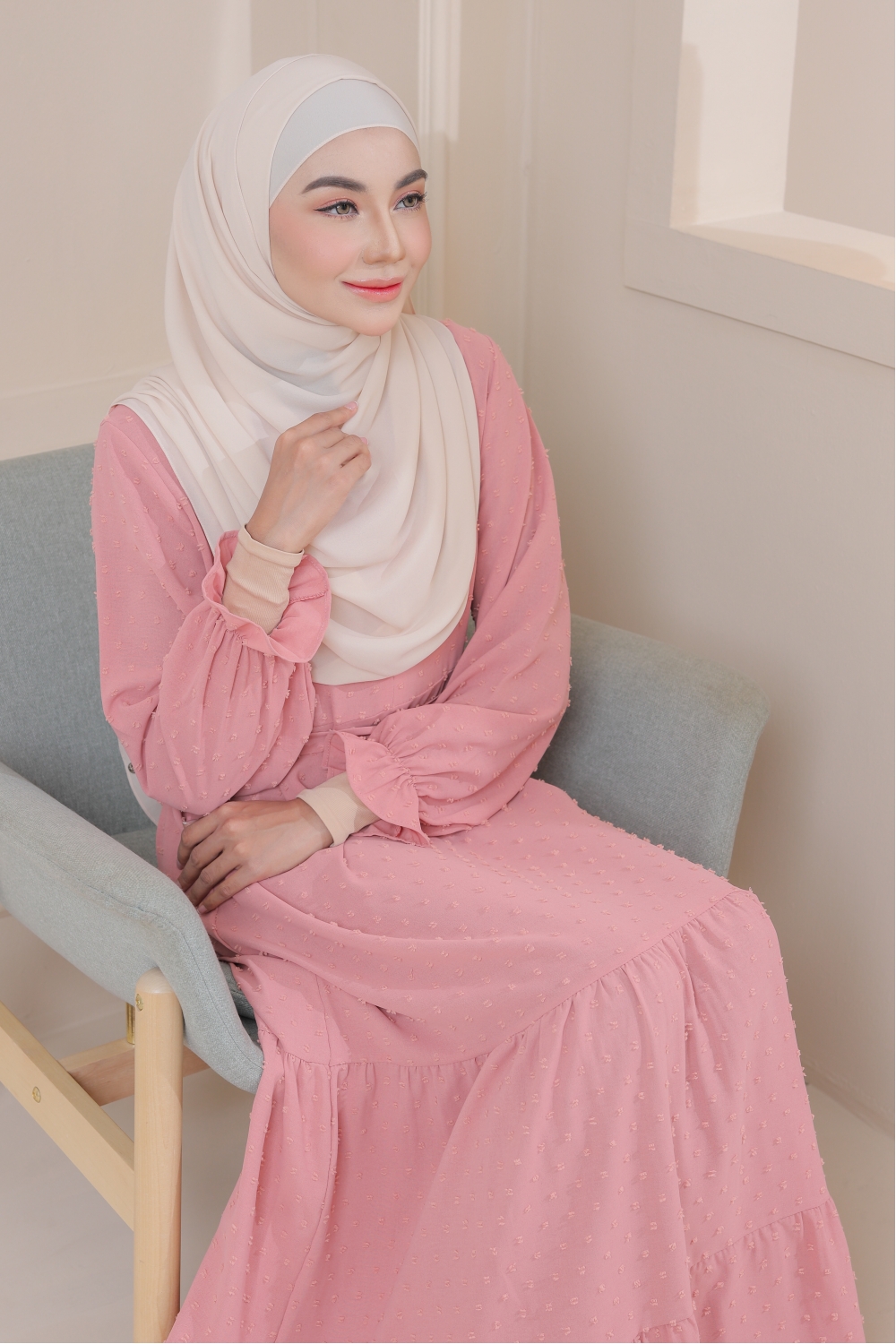 SAMARA - Darling Dress in Peach