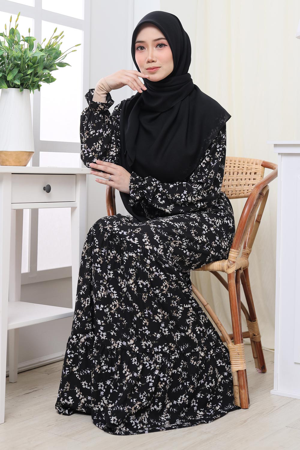 SAMARA - Pretty Dress in Black